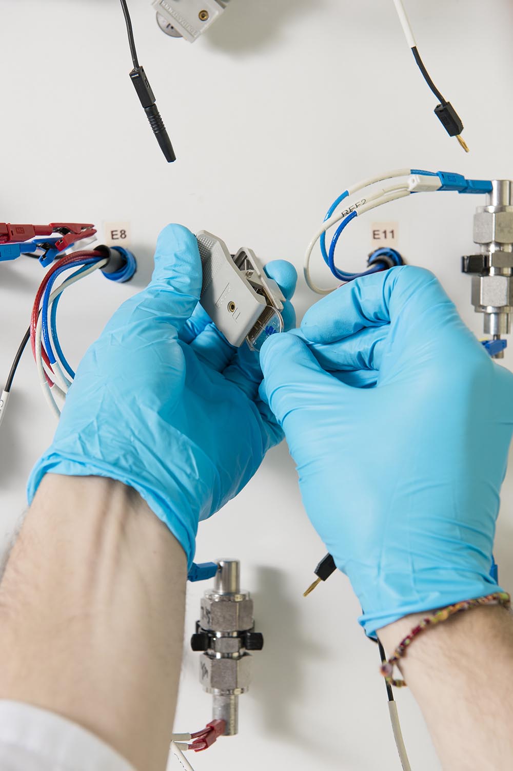 Coin Cell Connected – Solid-State Chemistry and Energy Lab