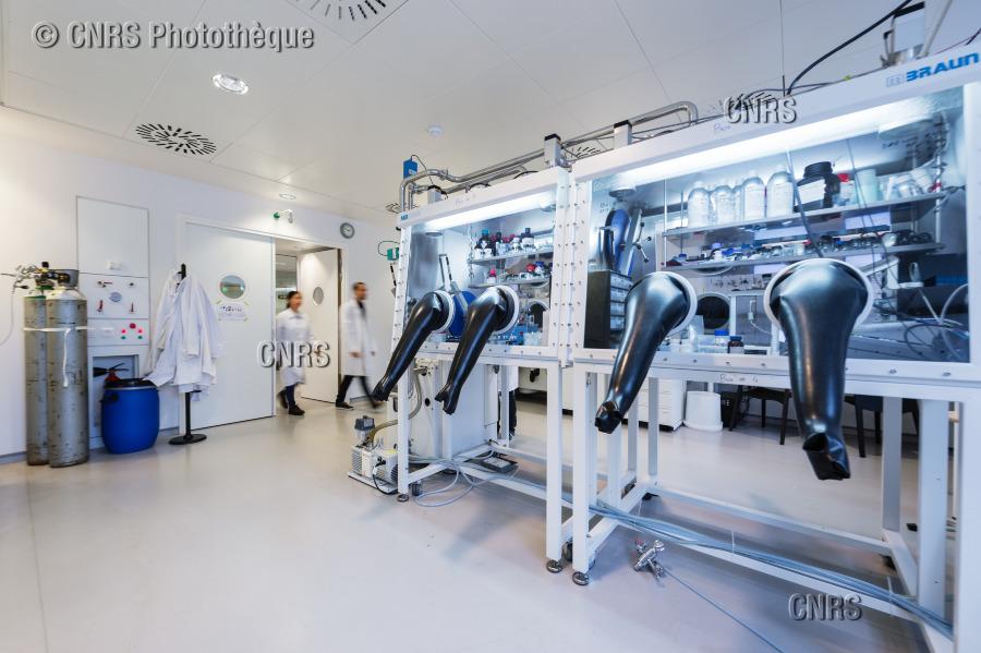 cnrs_20150017_0032 – Solid-State Chemistry and Energy Lab